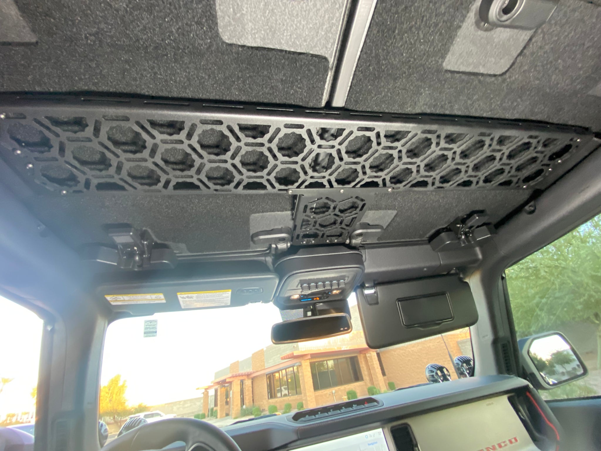 Bronco Raptor 2022 + Inside Roof Mount (across front seats with short ...