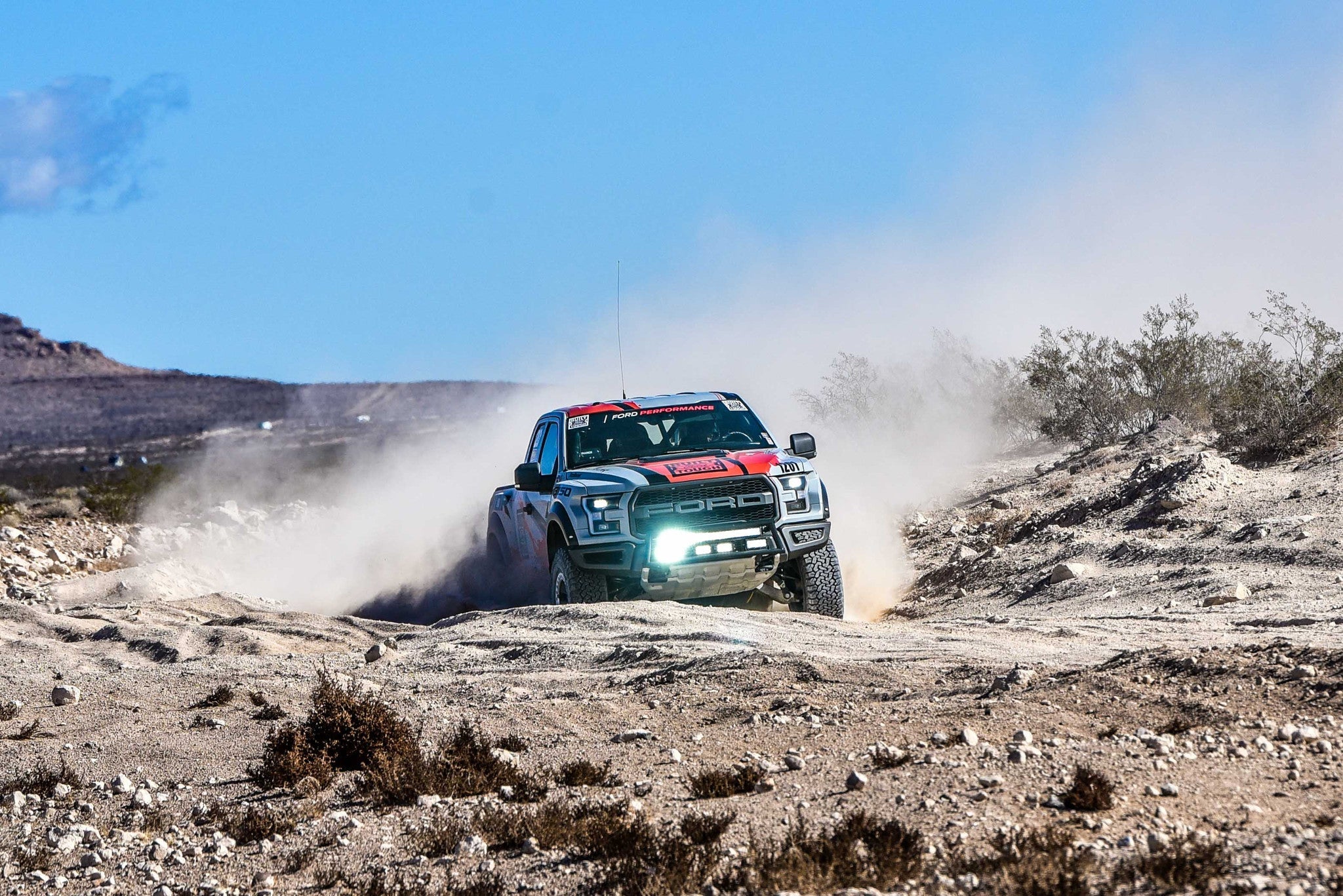 Gen 3 Ford Raptor Race truck front bumper light bar mount kit - Foutz ...